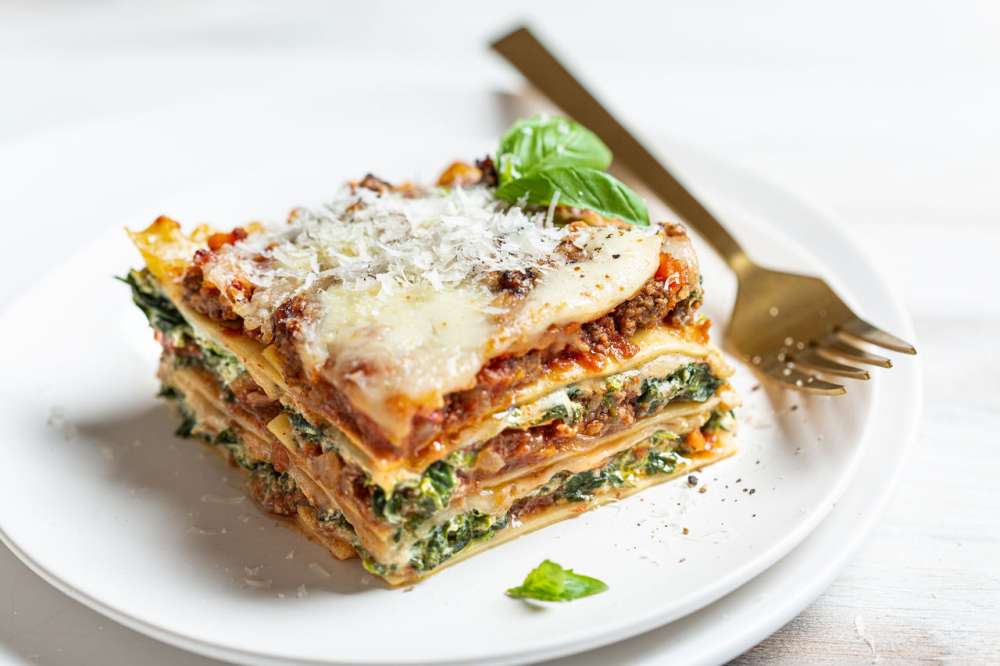 how to make lasagna with ground beef and ricotta cheese